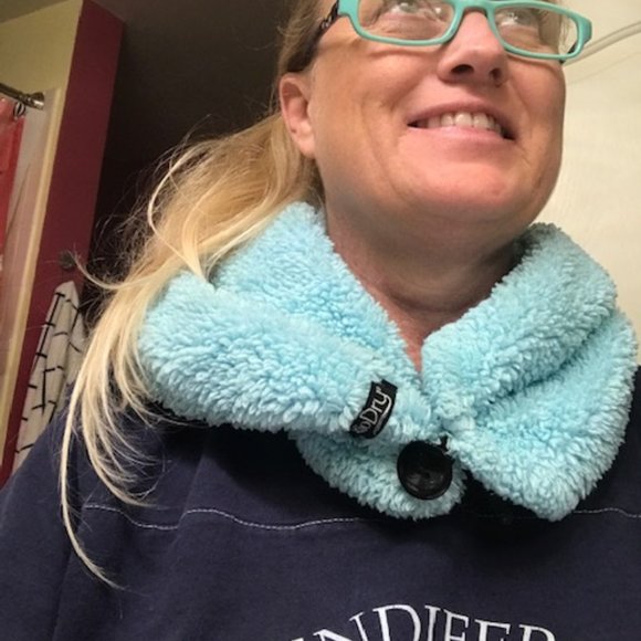 Studio Dry | Accessories | Neck Sherpa Snuggie Mermaid Seafoam Green ...